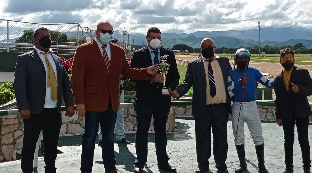 REFINADA sorpresa de alto dividendo ganó el Clásico Money River ...