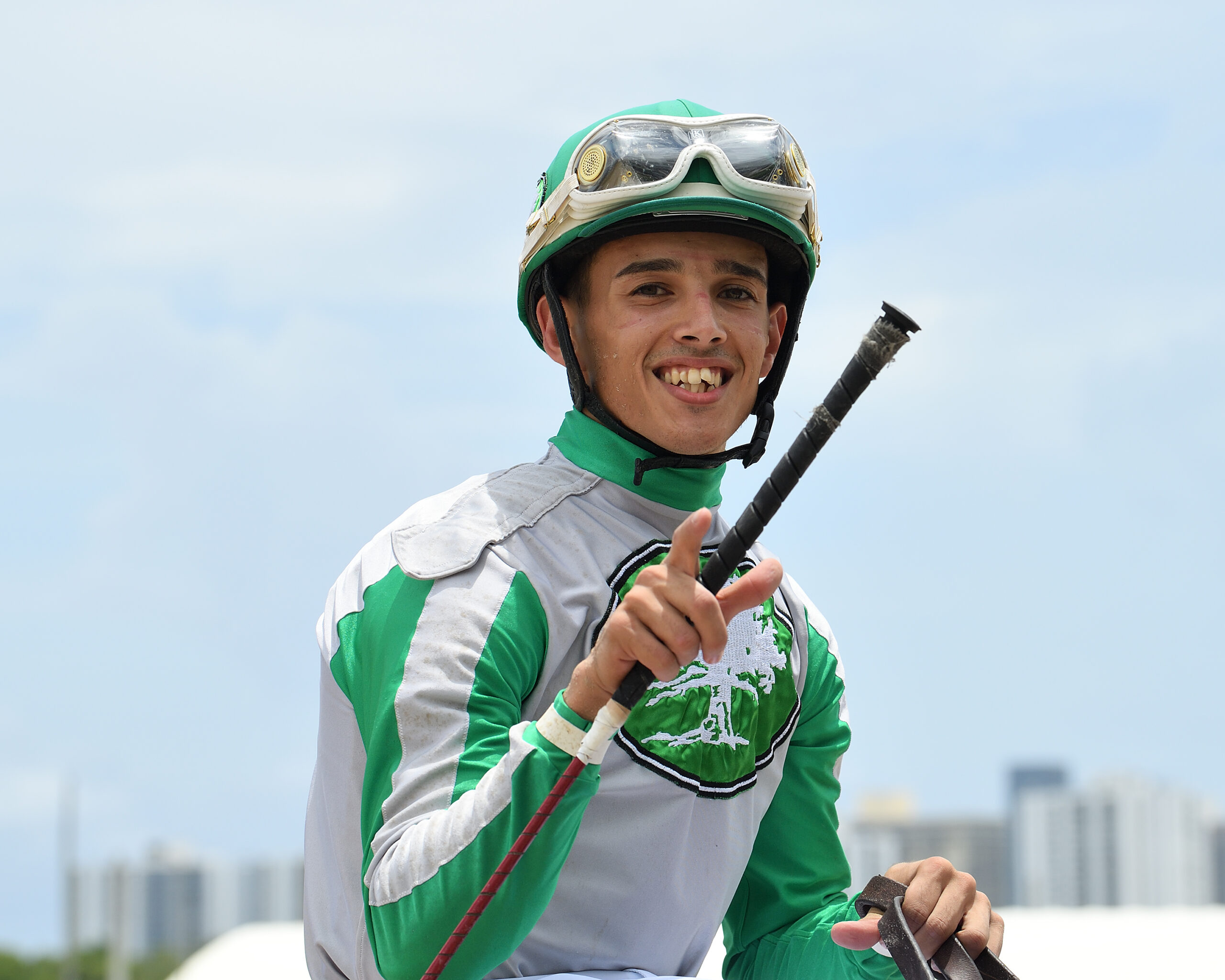 Jon Rivera consigue la primera victoria de su carrera en Gulfstream ...